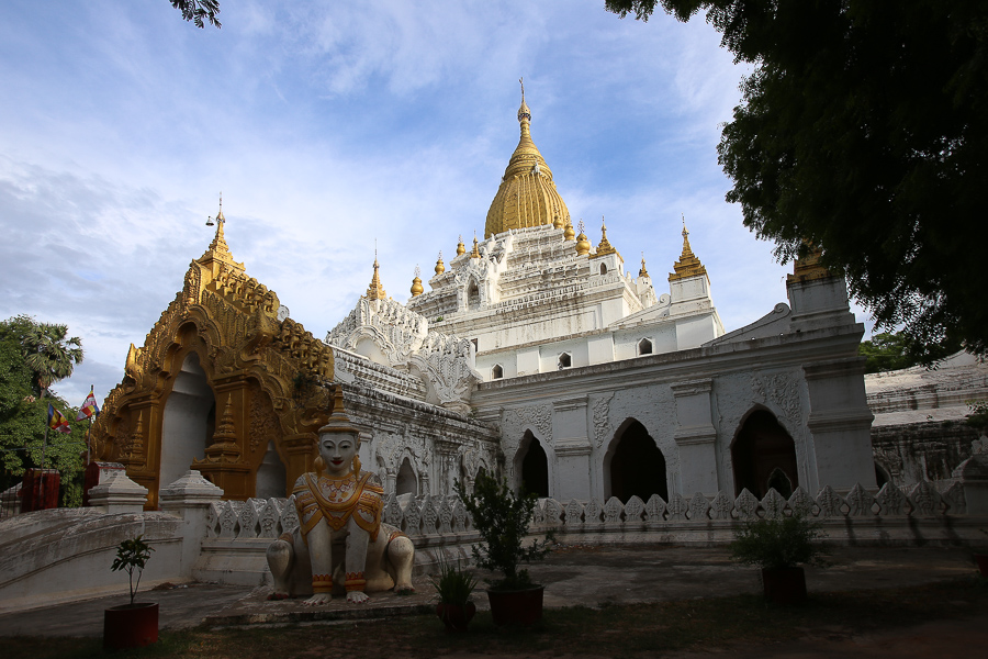 Kyauk-taw-gyi of Amarapura, Amarapura, Mandalay, Myanmar